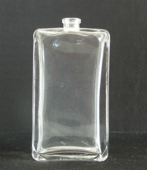 Bouteille Vide Parfum Table De Cuisine