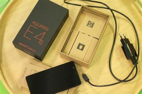 Ubuntu Phone Review By A Non Geek Linux Natives