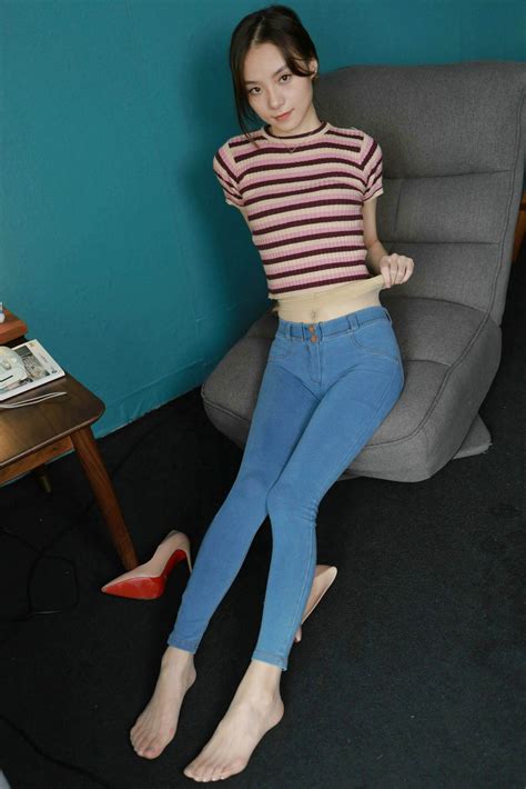 A Woman Who Wears Pantyhose Every Day Heypantyhose Heypantyhose
