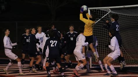 In Game That Could Have Shined Light On High School Soccer Sluh Defeats Ladue In Darkness For