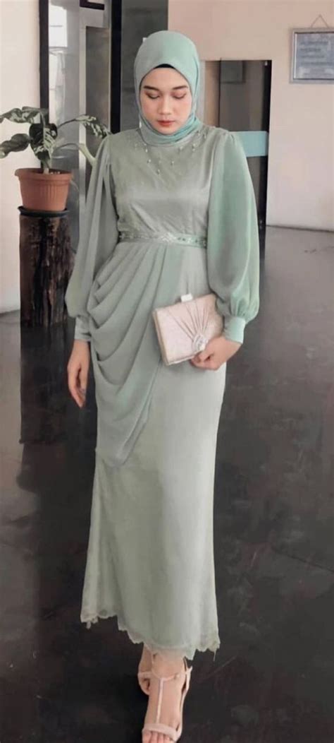 Pin oleh Mamay di dress | Model baju wanita, Gaun penerima tamu, Model pakaian wanita