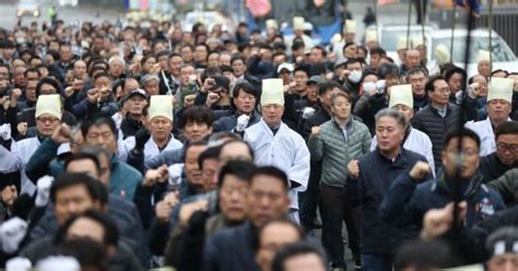 분신 택시기사 임정남씨 70일만에 영면노조 카풀 반대 투쟁 지속