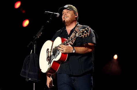 2022 Cma Awards All The Performers And Presenters