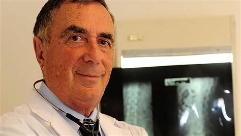 El Médico Que Operó De Una Gangrena Y Le Salvó La Vida Al Papa