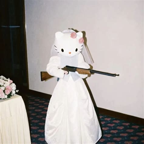 Hello Kitty 发疯头像 小红书 花瓣网