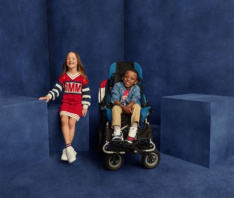 Tommy Hilfiger Adaptive Aw22 Para Personas Con Discapacidad