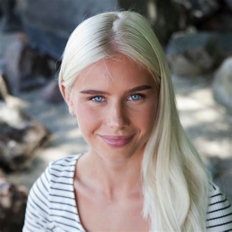 Amalie Snøløs Homens De Olhos Azuis Olhos Azuis Homens