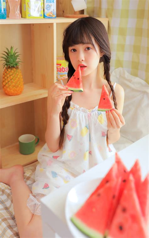 性感美女时尚写真清纯可爱呆萌俏皮乖巧萝莉甜美伶俐