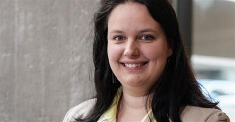 Harelbeeks Schepen Lynn Callewaert Is De Nieuwe Voorzitster Van W13 Kwbe