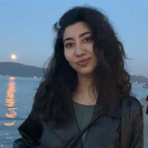 Zeynep GÜrbÜz İst Dergi