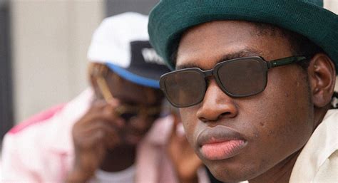 The Best Wayfarer Sunglasses To Shop In 2025 Opumo Magazine