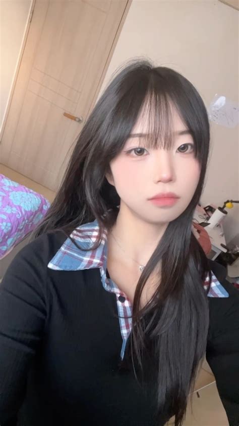 혜연 난 아무래도 퍼스널이 교복인가봐 협찬 Venhitkr Instagram