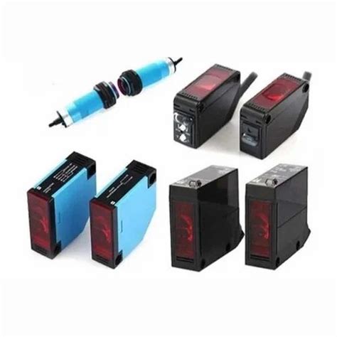 Omron Black Blue Diffuse Reflective Photoelectric Sensor For Object Detection Sensing Distance