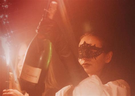 Hong Kong Clubs Best Dance Floors And Parties For You Honeycombers