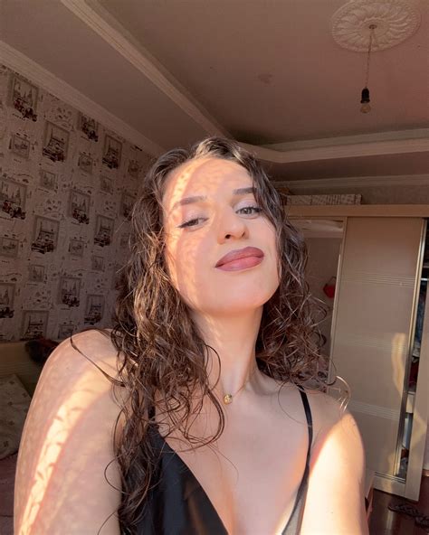 Tattiaa Ts 🕺🏻 Instagram