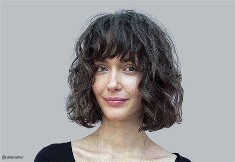 Blunt Bangs For Wavy Hair Stunning Styles To Try Shanmadia