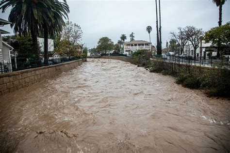 Headline Karanataka Photo Gallery ಫೋಟೊ ಗ್ಯಾಲರಿ Flood And Mudslide