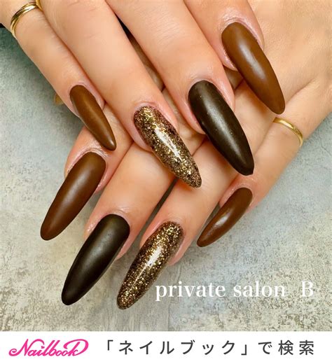 秋ハンドシンプルラメワンカラー Ann Charmant【相模原💅橋本駅徒歩3分】のネイルデザイン No7627515 ｜ネイルブック