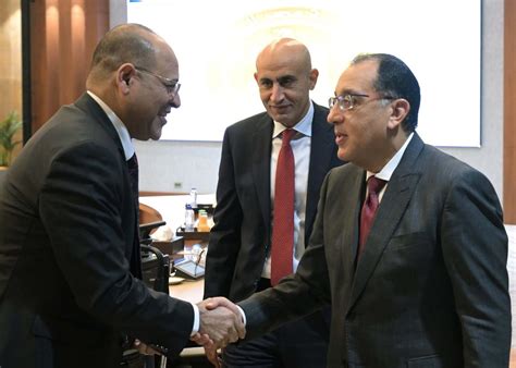 الحكومة توافق على تعديل قانون المرور لدعم استخدام الطاقة النظيفة الموجز