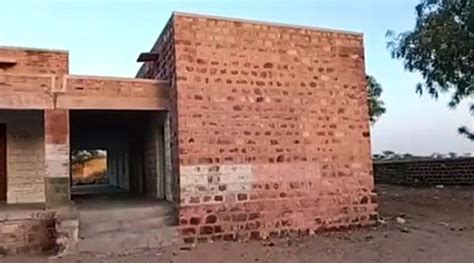 और ढह गए कॉलेज भवन के दो कक्ष लापरवाही लील लेती जान Video Dailymotion