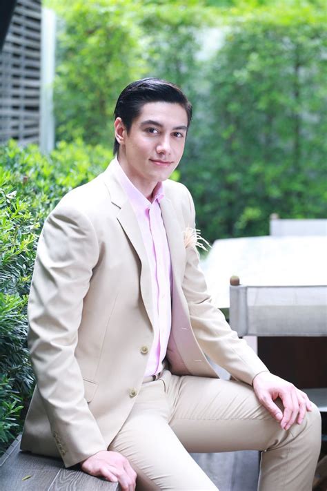 ออร่าจับ ปีเตอร์ เดนแมน คุณพ่อยีราฟสุดหล่อดาเมจแรง ใน รักพลิกล็อก