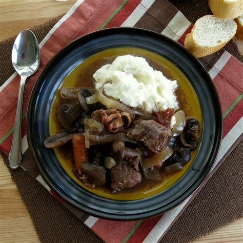 Crock Pot Beef Bourguignon For Sundaysupper The Dinner Mom