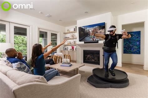 Vr空間を自由に歩き回れる、vr歩行デバイス「omni」シリーズ最新型「omni One」出荷開始─2023年後半に一般発売 知財図鑑