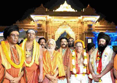 शिव के दरबार में शैव मठाधीशों ने लगायी अपनी हाजिरी धर्मेन्द्र प्रधान