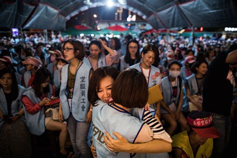 長榮工會與資方簽訂團體協約，空服員罷工將落幕｜端傳媒 Initium Media