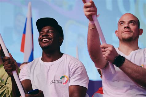 Искусство без границ чего ждать от фестиваля молодежи Газета Ru