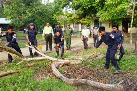 Myanmarnationalpost ရခိုင်ပြည်နယ် မောင်တောမြို့၌ ပြန်လည် ထူထောင်ရေး ဆောင်ရွက်ရန် ရောက်ရှိနေသော