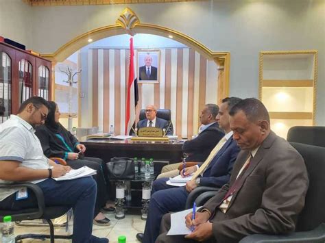 رئاسة مجلس الوزراء الوزير الأغبري يلتقي نائب الممثل المقيم لبرنامج