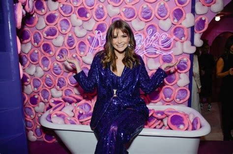 Marcela Mc Gowan Inaugura Sex Shop Em São Paulo