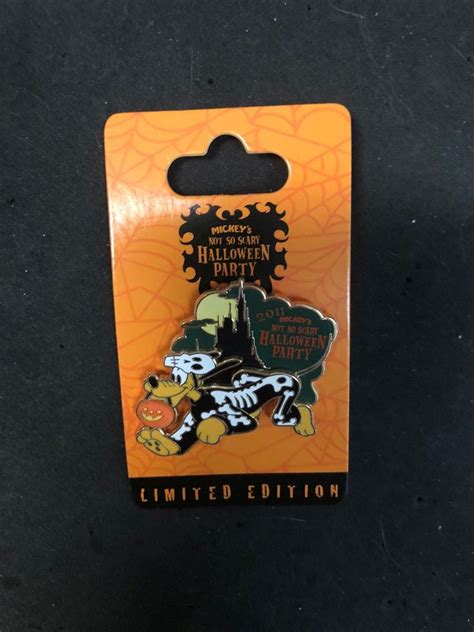 Disney Pin On Mercari Disney Pins Magic Kingdom Disney
