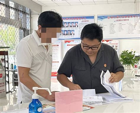 干警雨天进社区，解矛盾、下网格两不误彭祥龙调解邱某诉