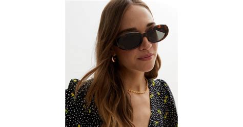 Dark Brown Tortoiseshell Effect Oval Sunglasses New Look
