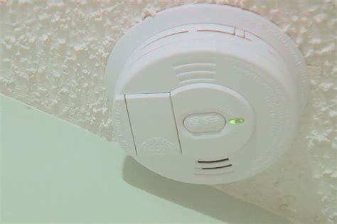 Smoke Detector Solid Green Light Flashing Redmi