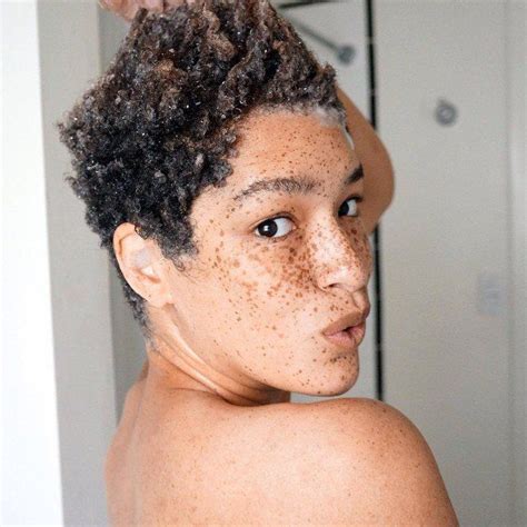 31 Powerful Photos That Prove Freckles Are Gorgeous Huffpost Life