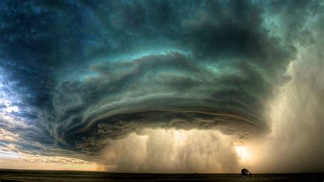 🌪️איך נוצרת סופת טורנדו Youtube