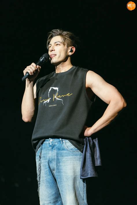 古淖文演唱會添食回港繼續唱 感恩《中年好聲音2》造就事業豐收 本地 明周娛樂