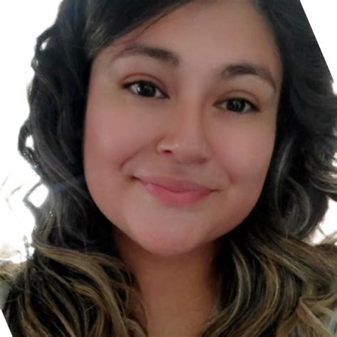 Itzel Flores Portfolio