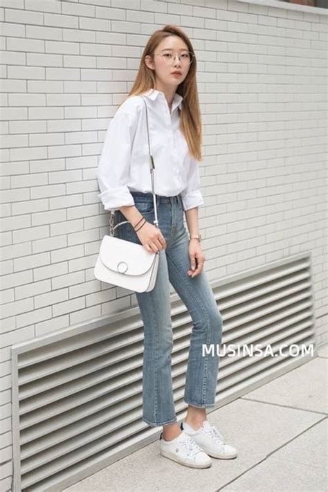 20 ไอเดียกางเกงยีนส์ รองเท้าผ้าใบ ใส่ตอนไหนก็อิน Ladyissue เว็บรีวิวเครื่องสำอาง ชุมชนผู้หญิง