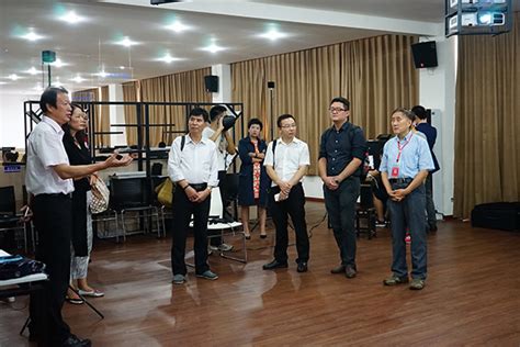 兄弟院校来校参观考察bim实训中心 重庆建筑科技职业学院