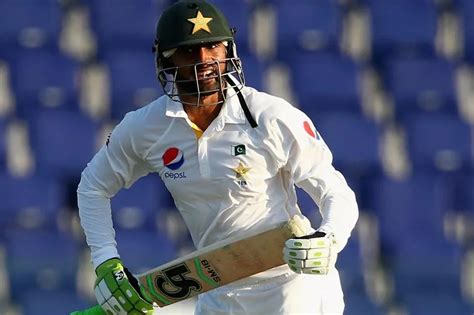 Pakistan All Rounder Shoaib Malik Signs To Play For Durham Ccc Next