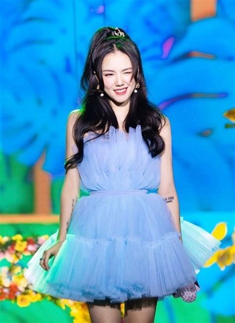 Nhan Sắc Vạn Người Mê Của Ca Sĩ Phương Ly