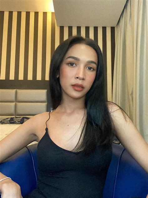 Sexy Ladyboy May With Nice Tool Thai Transsexual Escort In Dubai