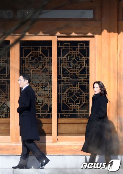 추도식 참석하는 이재용 삼성전자 부회장과 이서현 삼성복지재단 이사장