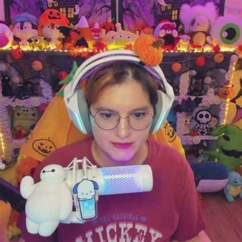 Becky B Plays Streamer Beckybplays Is Live Tiktok Live