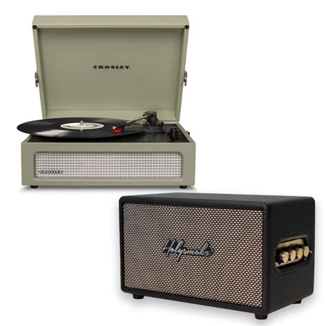Crosley Voyager Bluetooth Portable Turntable Sage Bundled Holysmoke