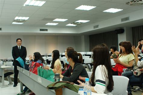 经管学院代表团应邀访台曹旭华教授作学术报告 浙江科技大学